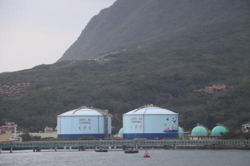 대만중유공사, LNG 하역 터미널 건설추진…중국 봉쇄 대비?