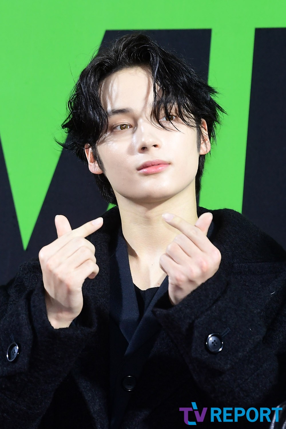 [T포토] 휴닝카이 '반짝이는 꿀피부'