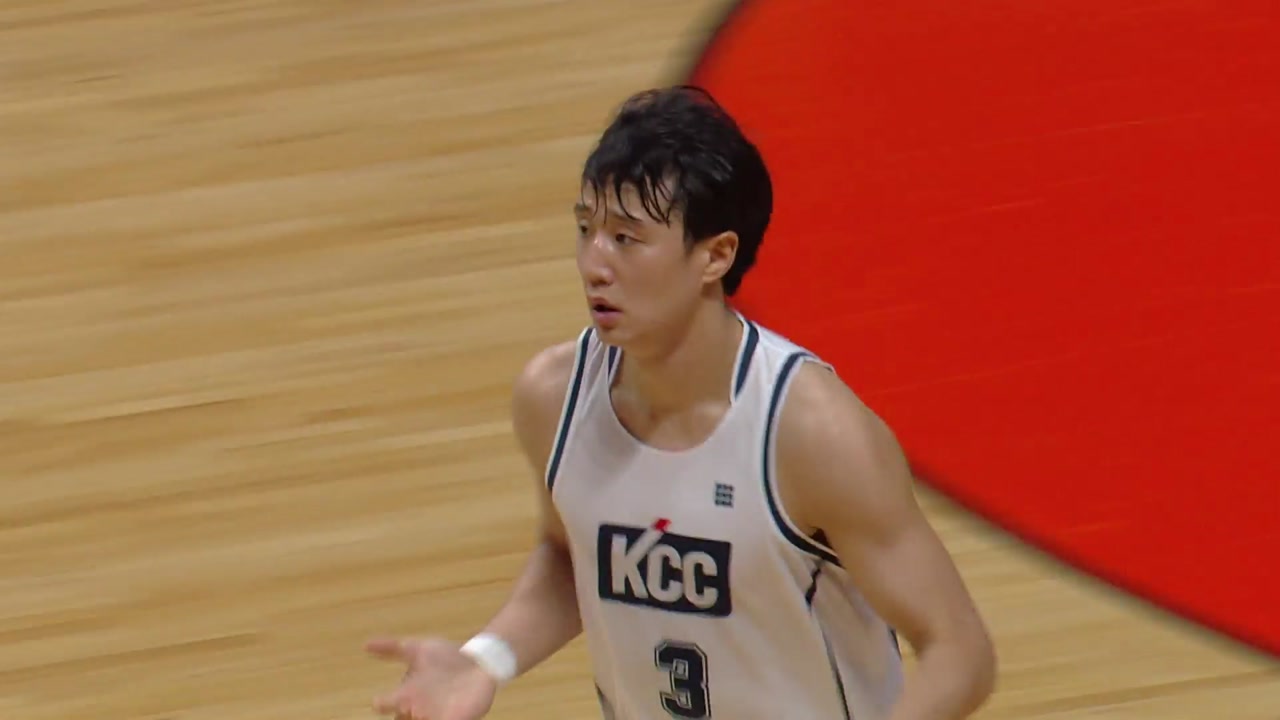 '허웅 23점' KCC, 캐롯 꺾고 최하위 탈출