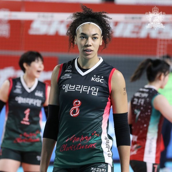 KGC인삼공사의 엘리자벳 ‘몰빵 배구’? 공격이 안 되면 수비로 돕는다!