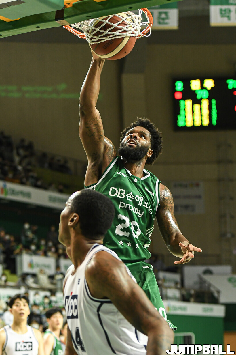 [JB포토] DB 레나드 프리먼 '덩크슛으로 마무리'
