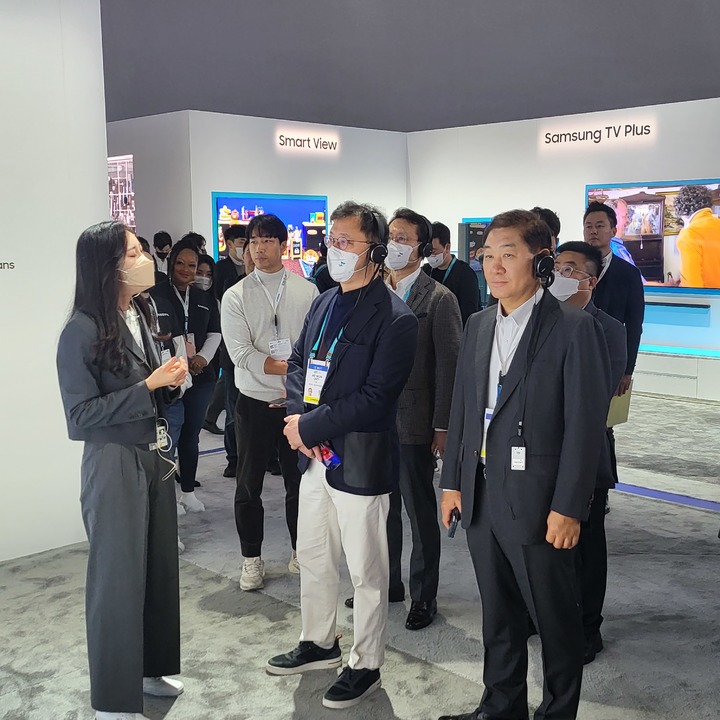 [CES 2023]최재원 수석부회장, 스마트안경 쓰고 UAM 탑승(종합)