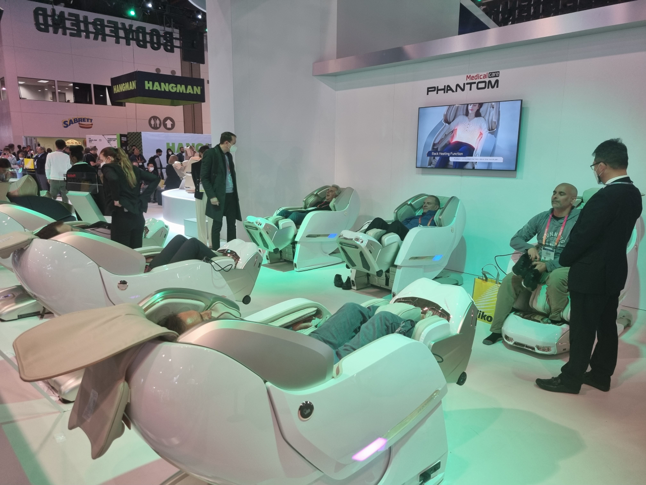 [CES 2023] [From the Scene] Bodyfriend combines health care with massage chair