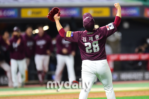 전반기 선동열급 ERA였는데…WBC 못 가는 작은 거인, AG와 KS 우승이 있다