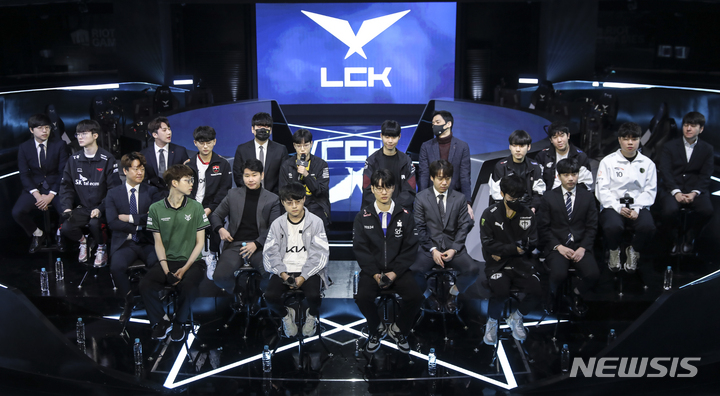 "디플러스 기아·T1, 강력한 우승 후보"…2023 LCK 스프링 12일 개막