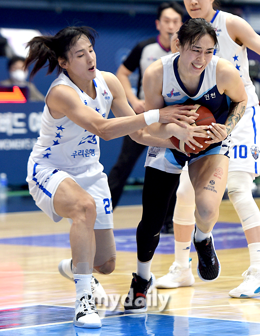 '내가 넌 꼭 이긴다' 유니폼 바꿔 입은 MVP들의 치열했던 대결 [유진형의 현장 1mm]