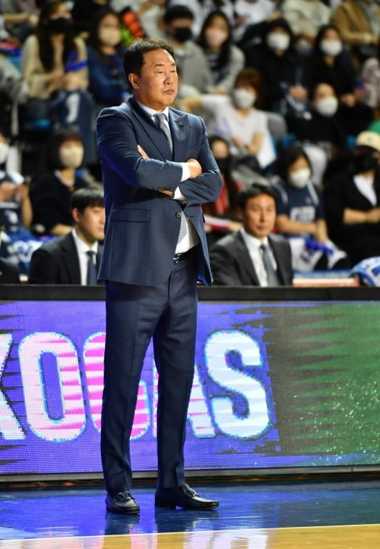 ‘졌잘싸’ 전창진 KCC 감독 “모든 선수가 최선 다했다” [MK전주]