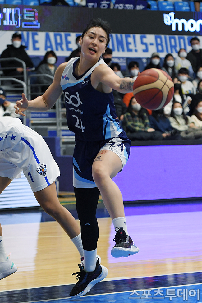 신한은행 김소니아, 女프로농구 5R MVP 선정…MIP는 조수아