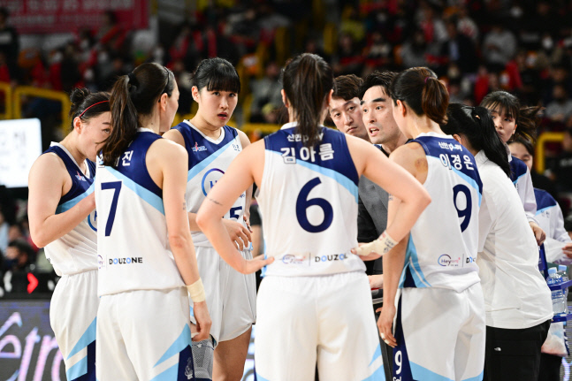 '얽히고설키고' WKBL 2~4위, 진짜 '마지막날' 결정되나 [SS 시선집중]