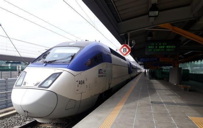 경부선 청도역 승강장서 60대 보행자 KTX열차 치여