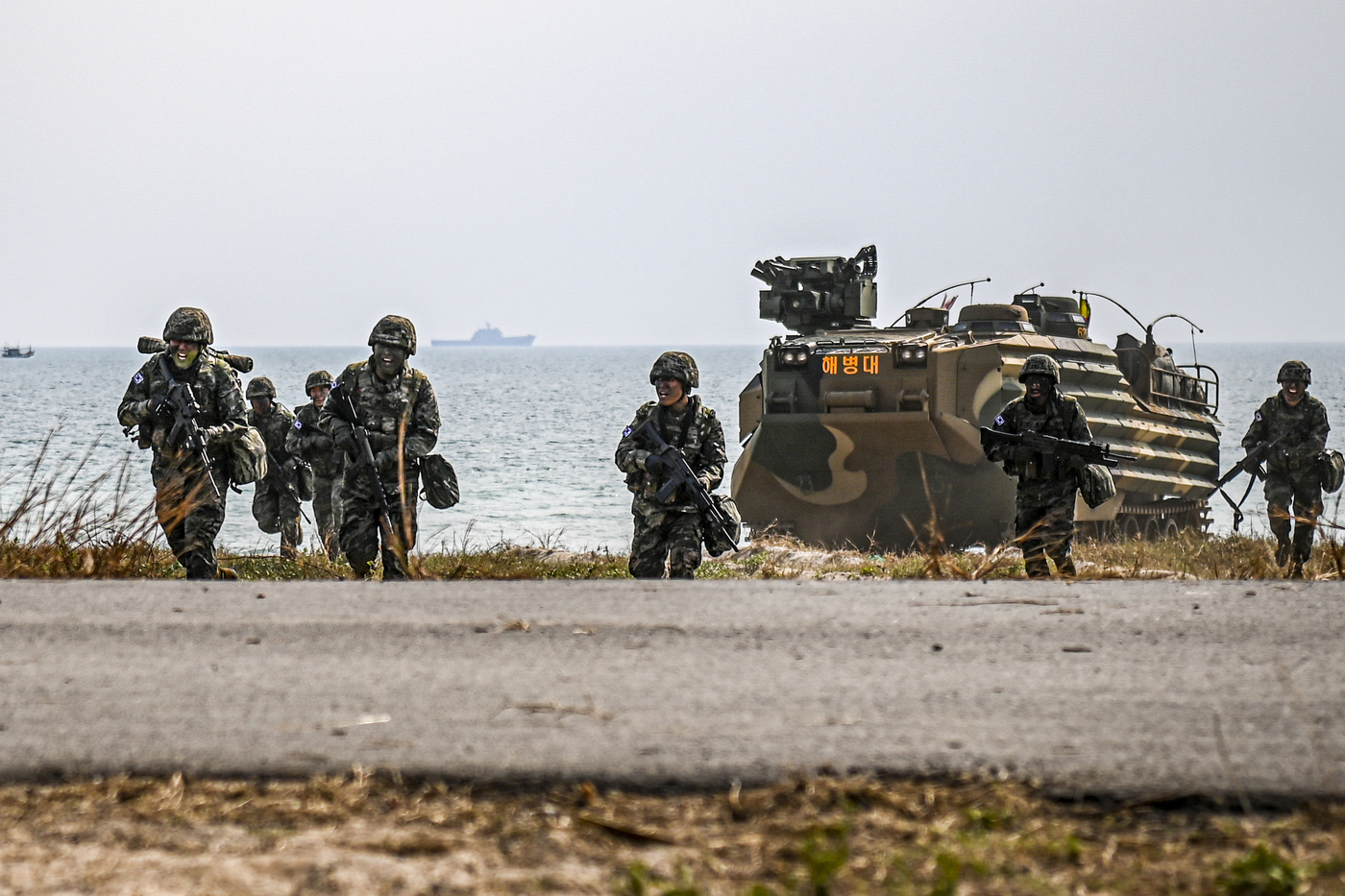 해병대 "국가전략 기동부대 능력 입증"… 美·태국군과 상륙훈련