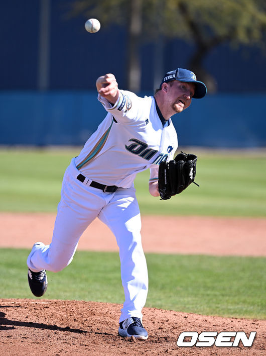 최고 149km! KT 타선 꽁꽁 묶은 NC 새 외인 페디, "캠프 중 가장 만족스러운 피칭"