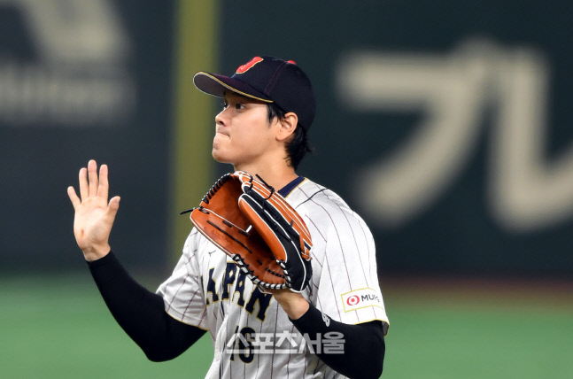 중국전 선발 나선 일본 오타니 쇼헤이[포토]