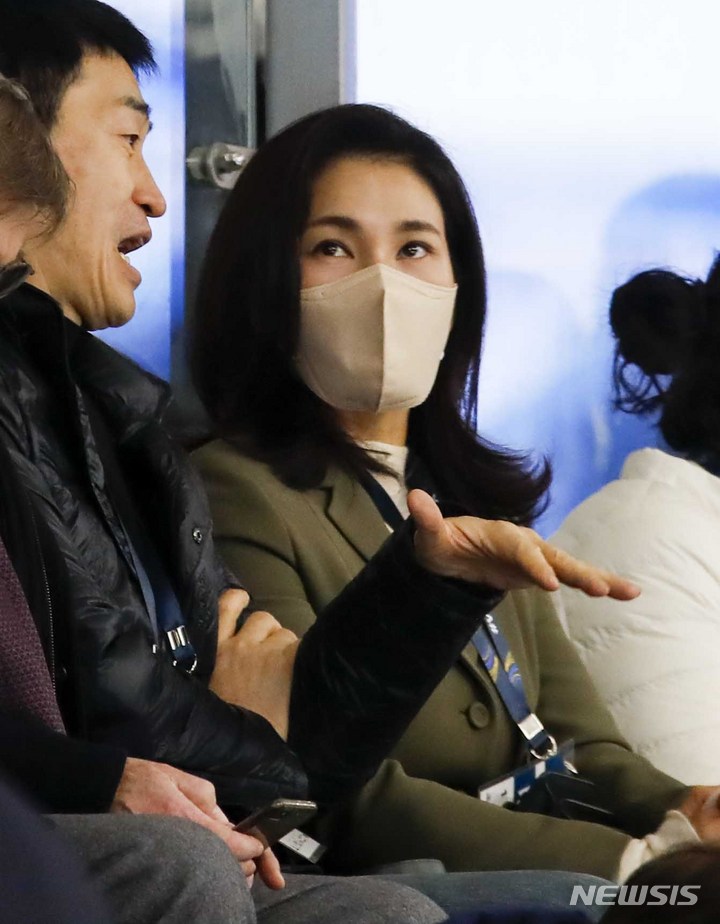 쇼트트랙 경기장 찾은 이서현 삼성복지재단 이사장