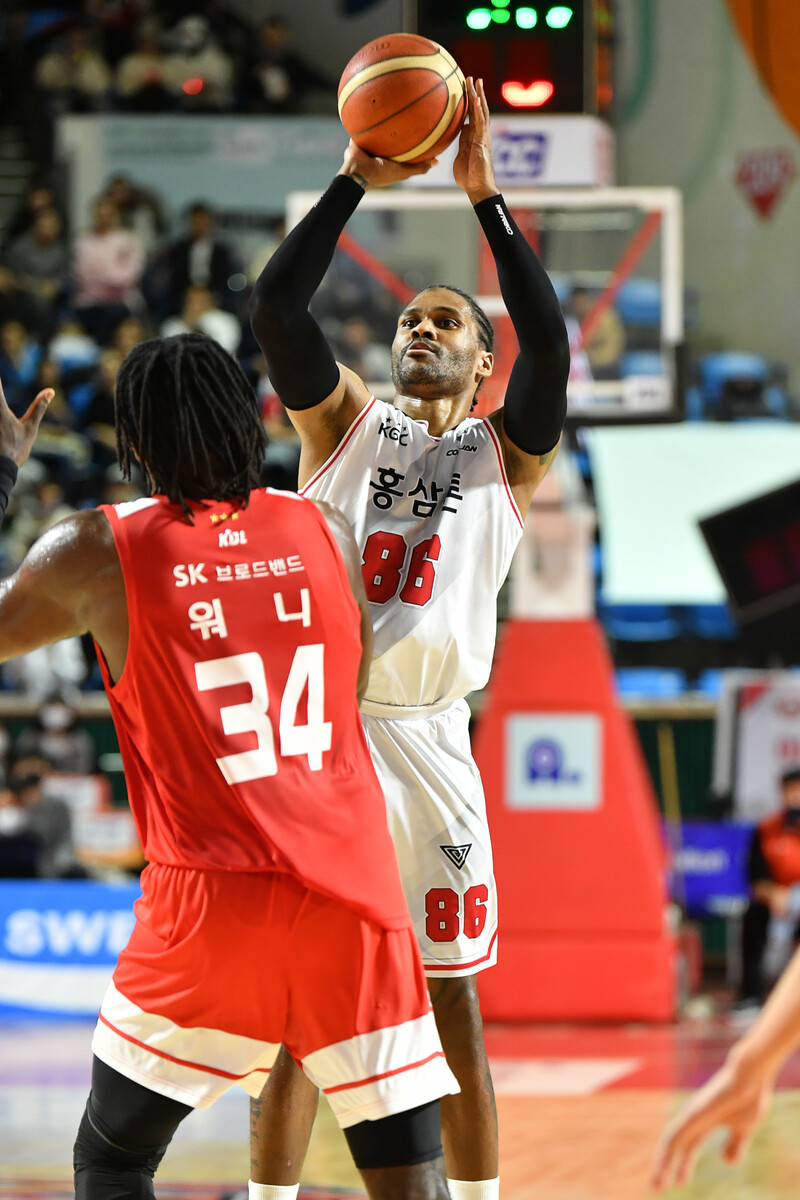 KGC 대릴 먼로, LG와의 1~2위 맞대결 결장