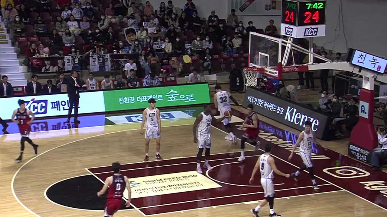 KGC인삼공사, KCC 꺾고 정규리그 우승까지 '1승' 남겨