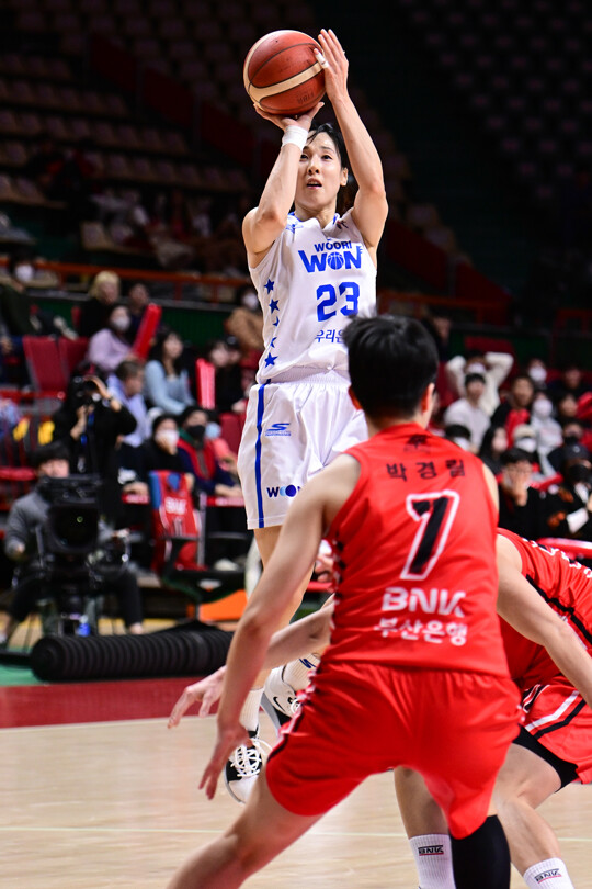 [WKBL FINAL 리포트] ‘11년’을 기다린 김단비, 우리은행 ‘V11’의 주역이 되다