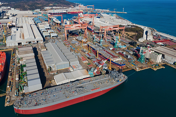 Hyundai Heavy operates its Ulsan shipyard at full capacity as orders rise