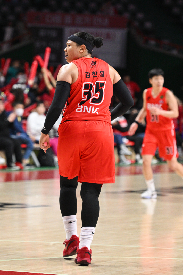 우승을 원하면 지갑을 열어라…WKBL, FA 대상자 16명 공시