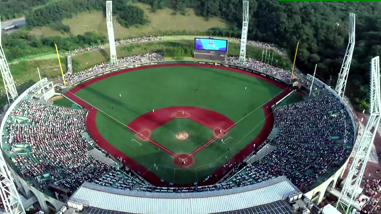 KBO리그 오늘 개막 "각성해야 팬들 돌아올 것"