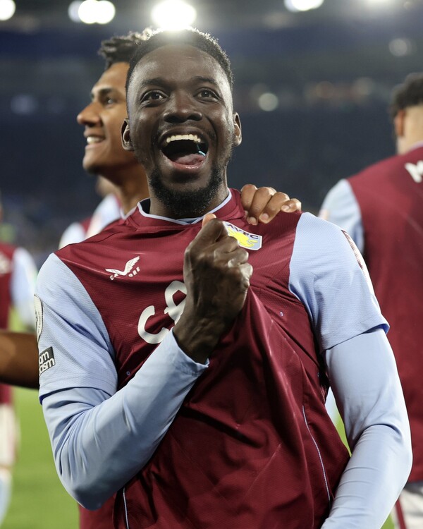 [EPL zip] '트라오레 결승골' 빌라, 10명 싸운 레스터 2-1로 격파