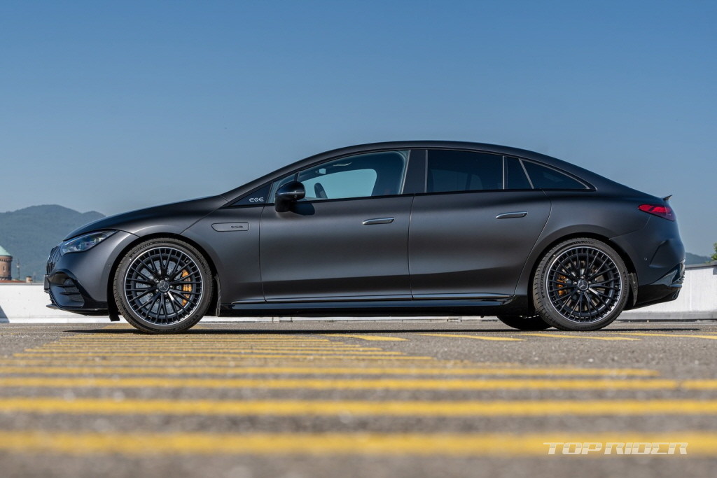 AMG EQE 53 4MATIC+ 국내 출시, 가격은 1억4380만원 | 탑라이더