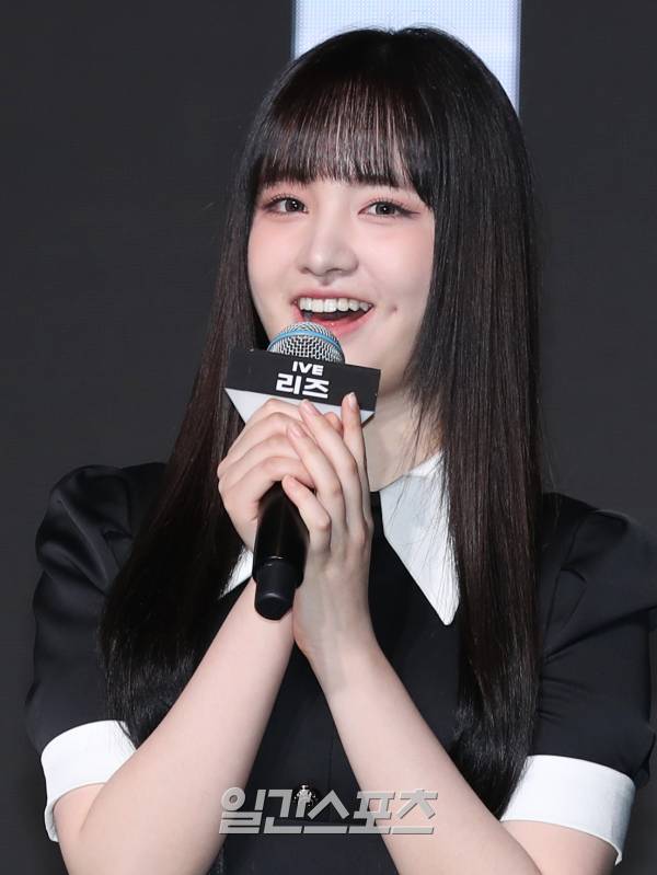[포토] 인사말 하는 리즈
