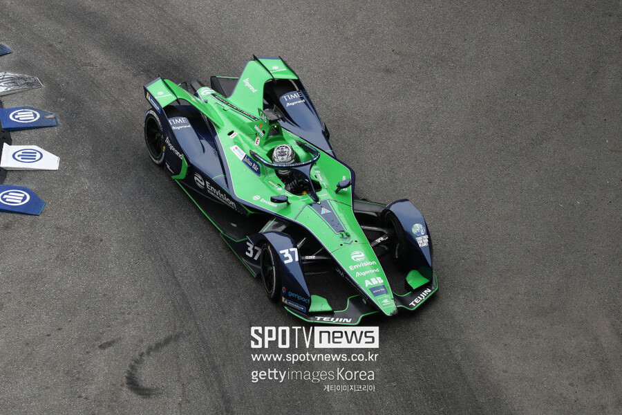 [포뮬러E] '전기차의 F1' 포뮬러E 8R 베를린 대회 캐시디 우승…올 시즌 첫 정상