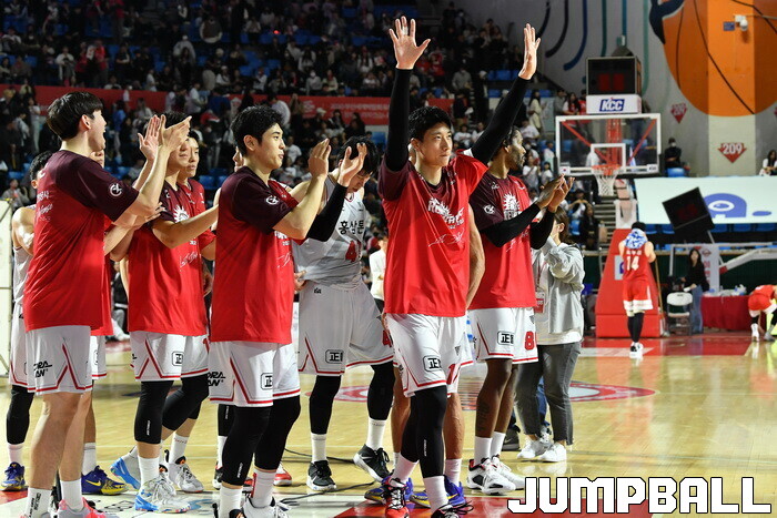 KGC, SK 16연승 이어 PO 홈 13연승도 끊었다