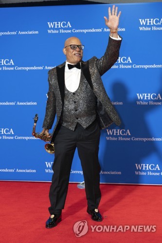 WHCA Dinner Red Carpet