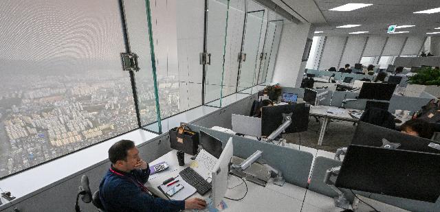 한국에서 '가장 높은' 구름 위 사무실 풍경 보실래요