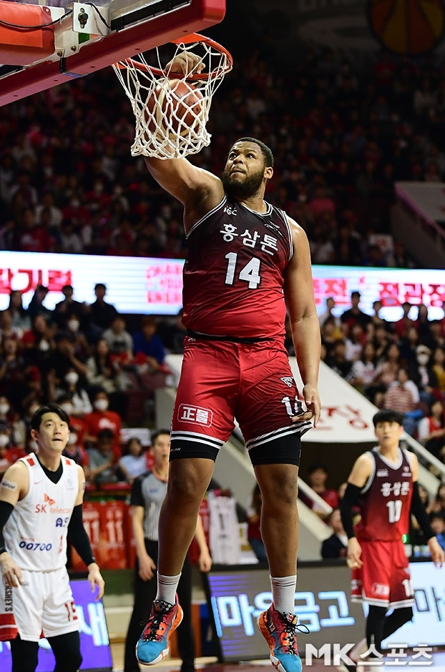 결국 스펠맨·변준형이 해냈다…KGC, 7차전 연장 대혈전 끝 2번째 통합 챔피언 등극…MVP 오세근 [KGC V4]