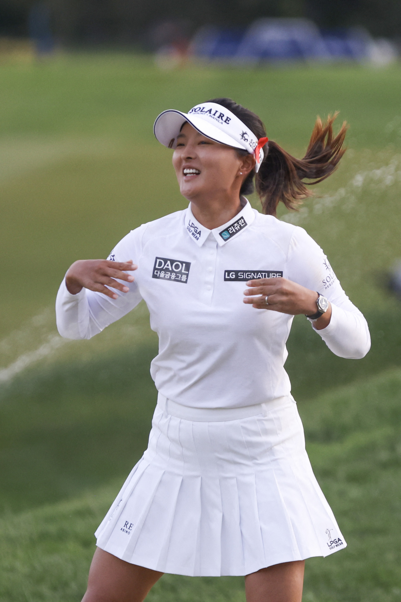 고진영, 연장 끝에 LPGA파운더스컵 우승[1보]