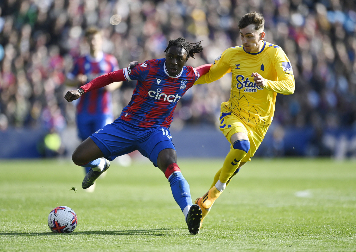 "당장 Lee를 영입해!" EPL 최악 득점력 울버햄튼 "이강인 영입, 크리스탈 팰리스 MF 에이스 에제 영입 효과와 비슷"