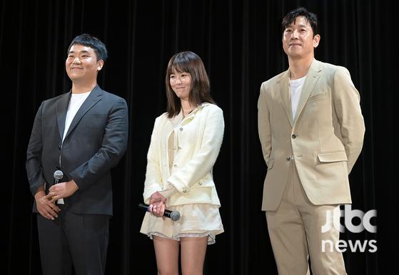 이선균 가족과 첫 칸나들이 “아들 끝까지 영화봤으면“