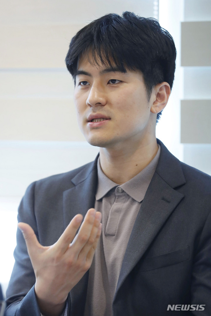 "샐러드로 한끼 식사?" 의문품던 두 남자…1700평 공장 짓다[인터뷰]