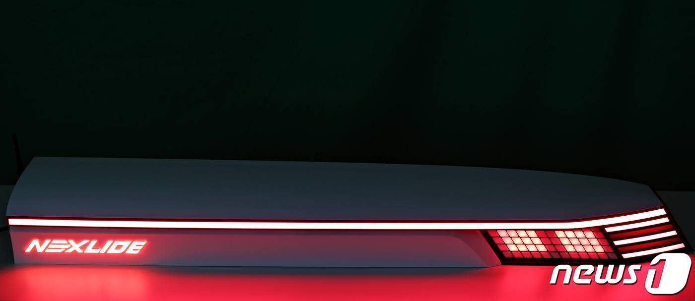 LG이노텍, 차량용 플렉시블 입체 조명 ‘넥슬라이드-M’ 출시