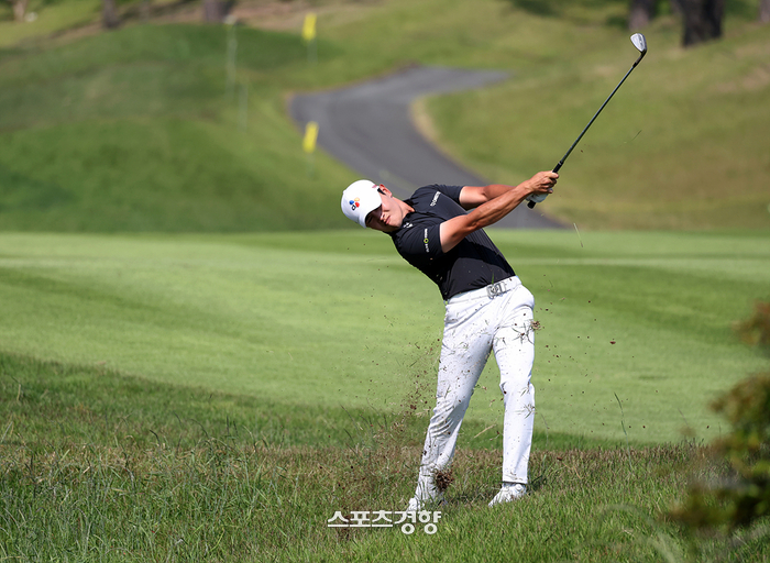 2주 연속 우승 도전 이재경의 ‘운수 나쁜 날’ KPGA 선수권 1R 30위권 출발 “내일부터 몰아칠 자신있다”