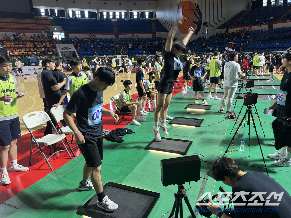 서울 체육인재공교육 힘으로 서울시교육청x체육교사 열정이 빚어낸 고등체육王들의 스마트 페스티벌 다시 체육on