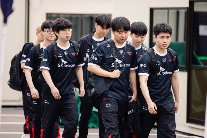 엇갈린 한국팀의 희비…DRX는 PO 진출, T1은 탈락 [VMT]