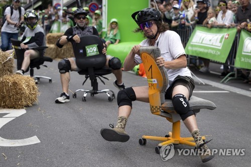 SWITZERLAND OFFICE CHAIR RACE