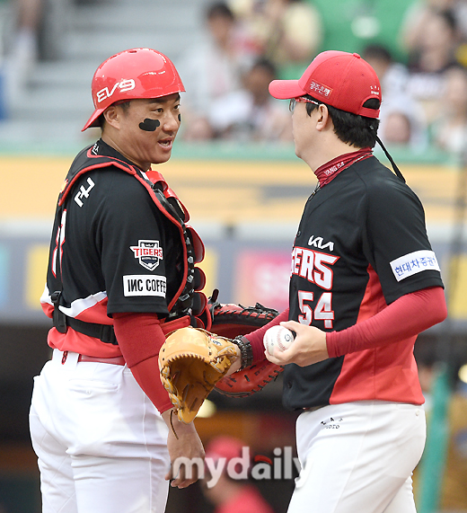 KIA 연이틀 SSG 제압→양현종 광현종 대전 완승→김태군 2안타 2타점→최형우 멀티홈런→SSG 8회 빅이닝 무위로 [MD인천]