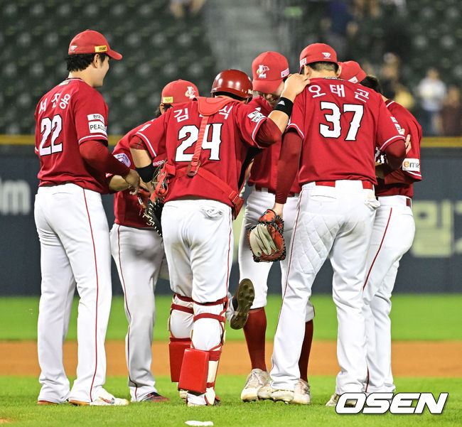 '1위 LG 1.5G 차 추격' 김원형 감독, "최정 복귀 첫 경기부터 맹활약 & 하재훈 멀티히트와 주루 큰 힘" [잠실 톡톡]