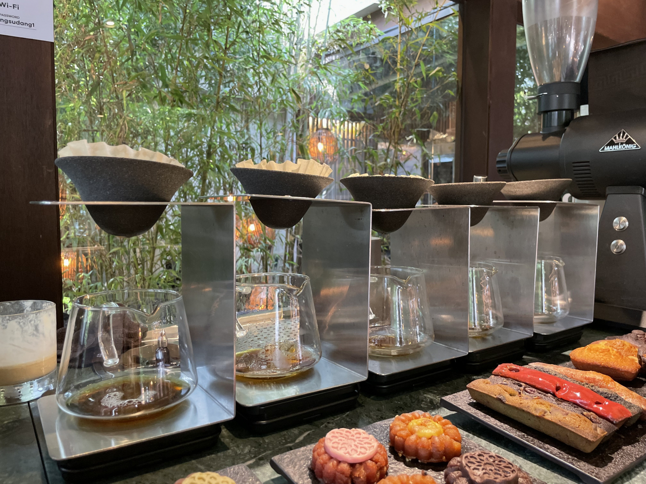 [Coffee Klatch] Step into hidden leafy haven in Ikseon-dong