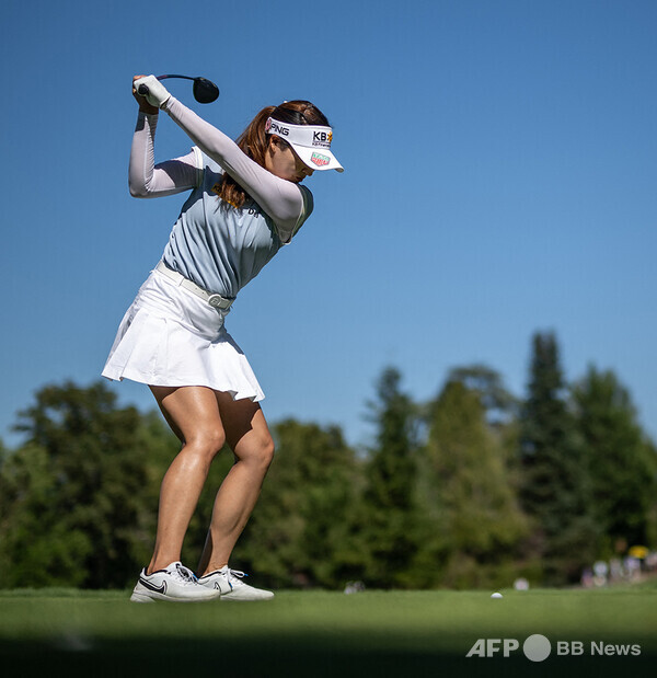 '커리어 그랜드슬램 기대' 전인지, 메이저 첫날 JLPGA 최강자와 정면승부 [LPGA AIG여자오픈]