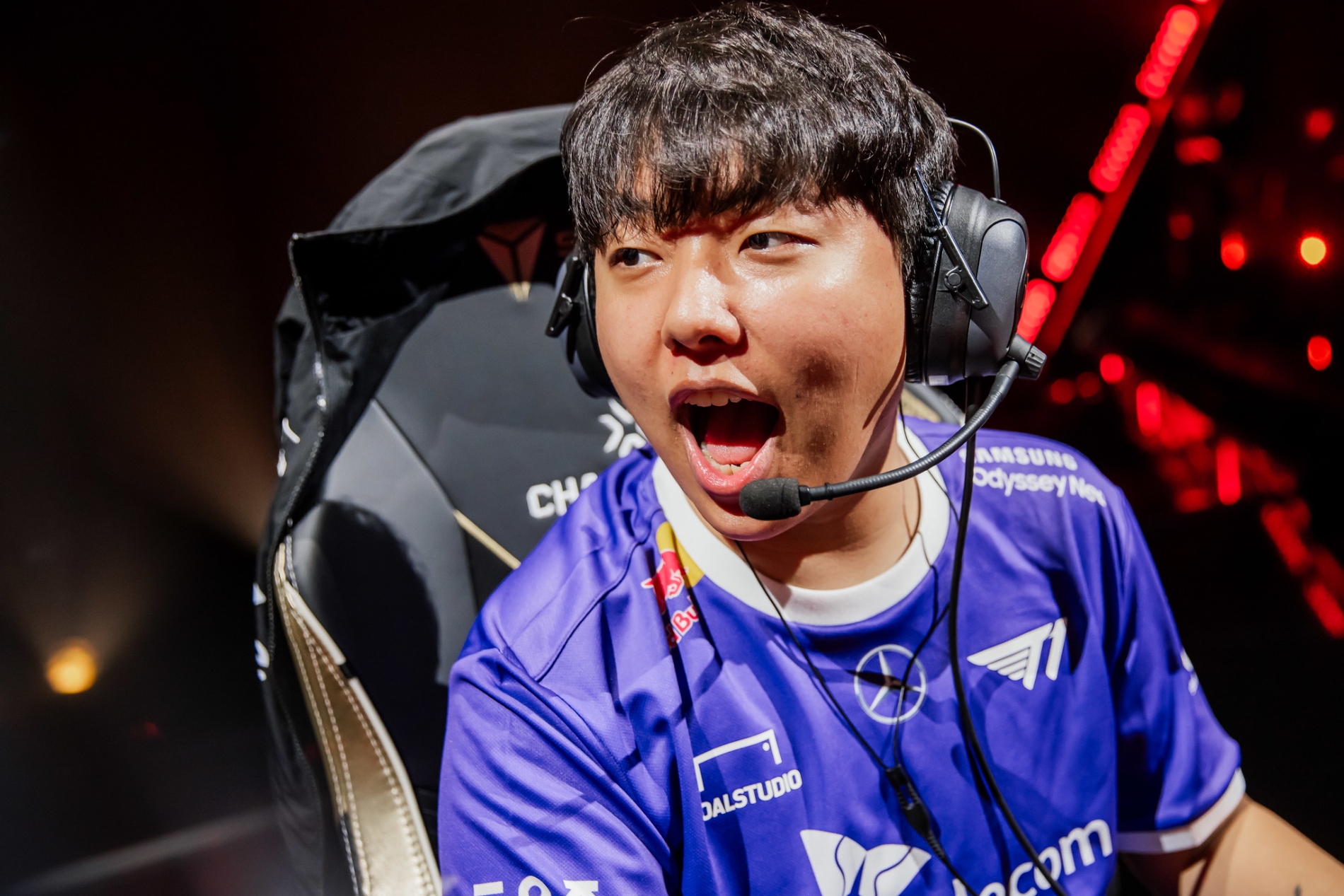 [발로란트 챔피언스] 벼랑 끝 몰렸던 T1, FPX 잡아내고 챔피언스 첫 승