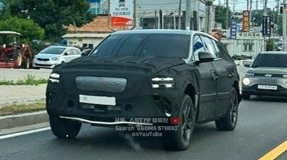 "가장 비싼 국산차 등극?" 제네시스, 대형 전기 SUV 'GV90' 국내 최초 포착 | M투데이