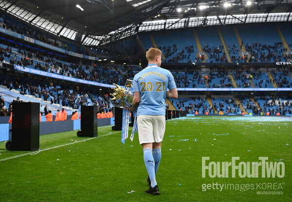 [epl.told] 어쩌면 펩보다 중요한 영입...8년 전 오늘, 맨시티에 '전설'이 왔다