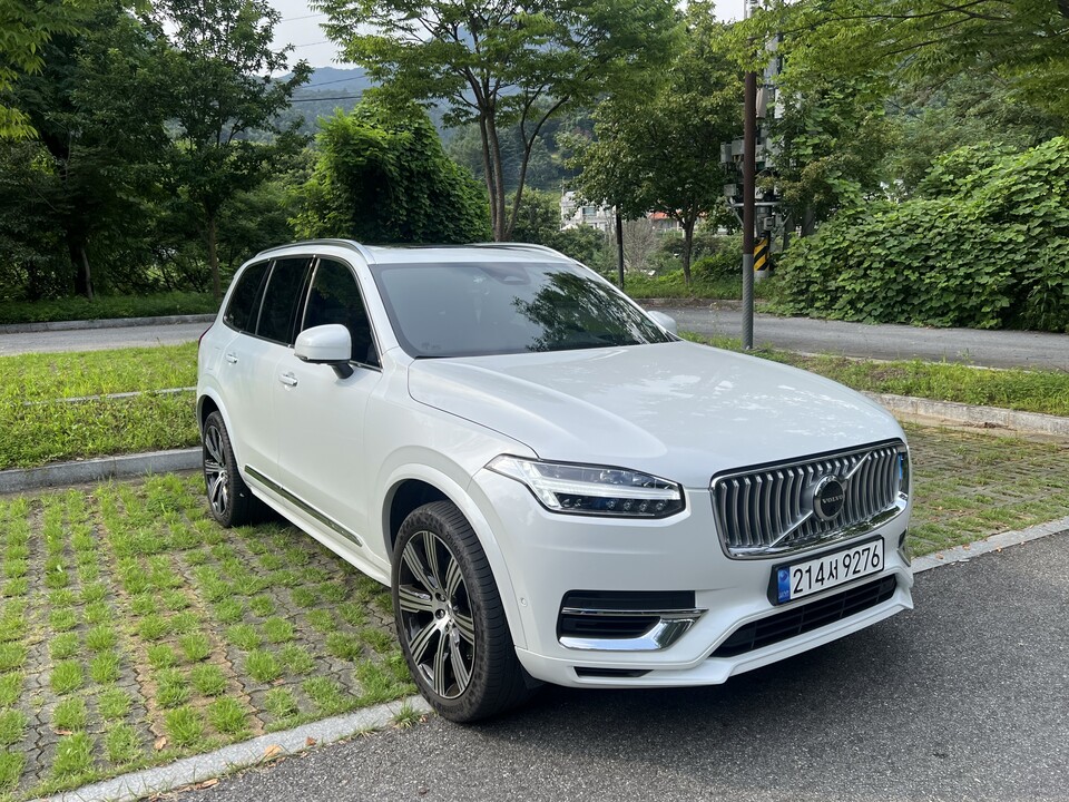 [비교 시승기] 볼보의 세단과 SUV 대표하는 플래그십 모델 S90-XC90 동시에 타보니... | M투데이