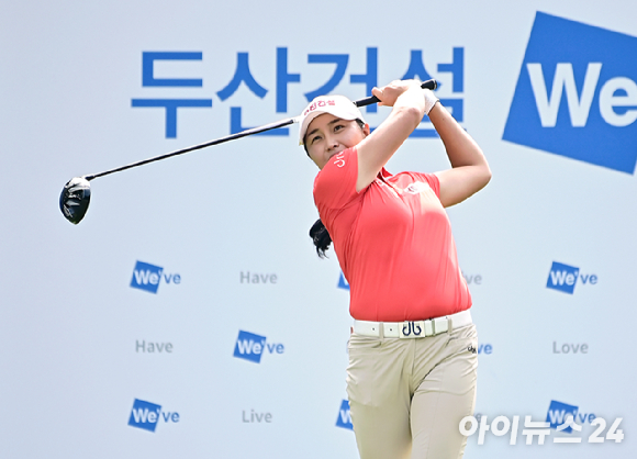 서연정, 260번째 출전 '첫 우승' KLPGA 투어 KG 레이디스오픈 정상